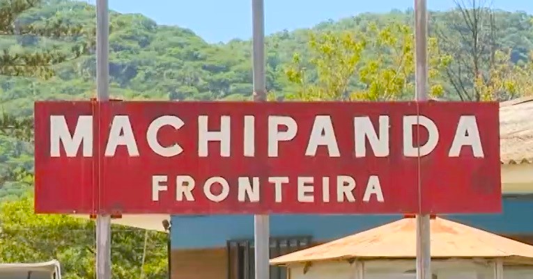 Moçambique - Fronteira de Machipanda, entre o país e Zimbabué, já ...