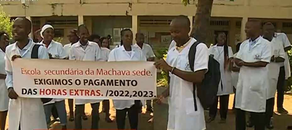 Moçambique - Professores da Escola Secundária da Machava-Sede exigem ...