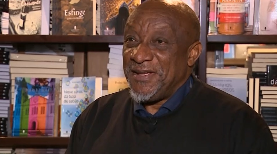 Conheça o "Outro lado" do escritor são-tomense Rufas Santo - RTP África