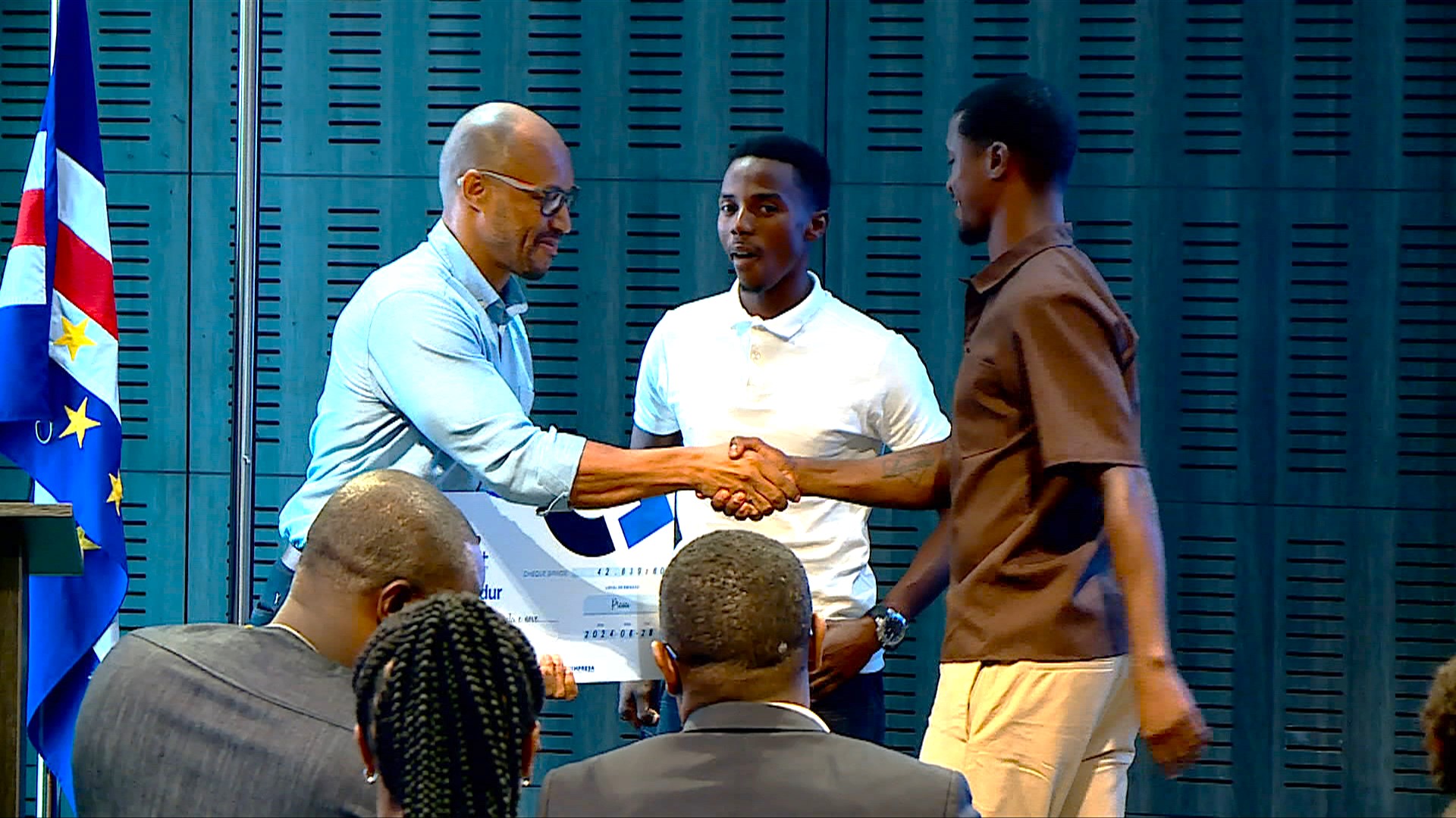 Cabo Verde - Concurso StartUps Challenge+ distingue 16 jovens ...