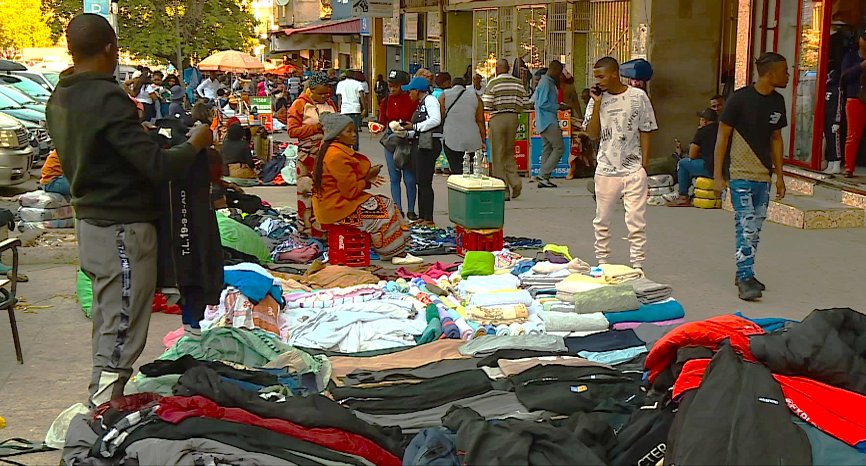 Moçambique - Autarca de Maputo prepara retirada dos vendedores ...