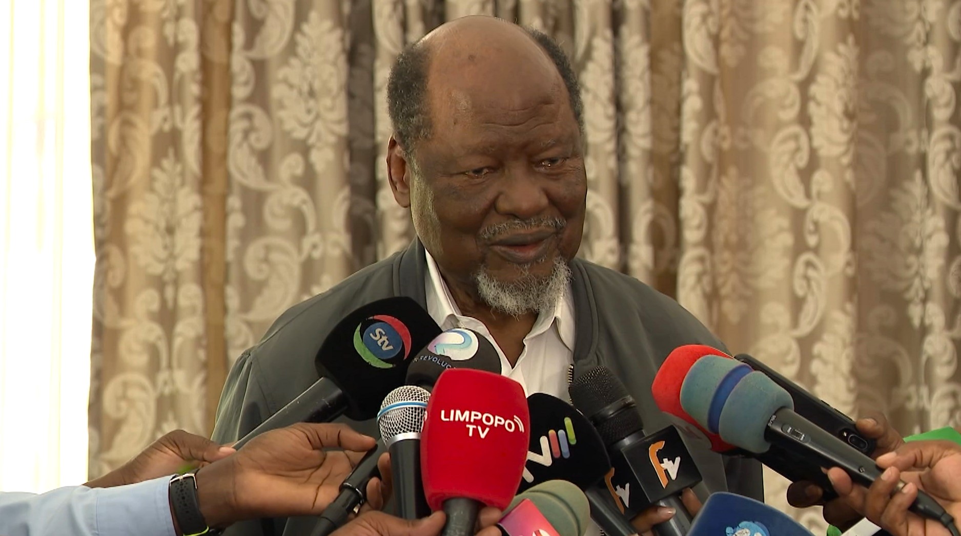 Moçambique - Joaquim Chissano destaca a forma ordeira como a campanha ...