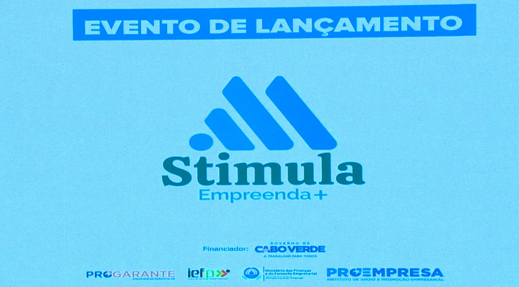 Cabo Verde - Lançado programa "Stimula Empreenda +" - RTP África