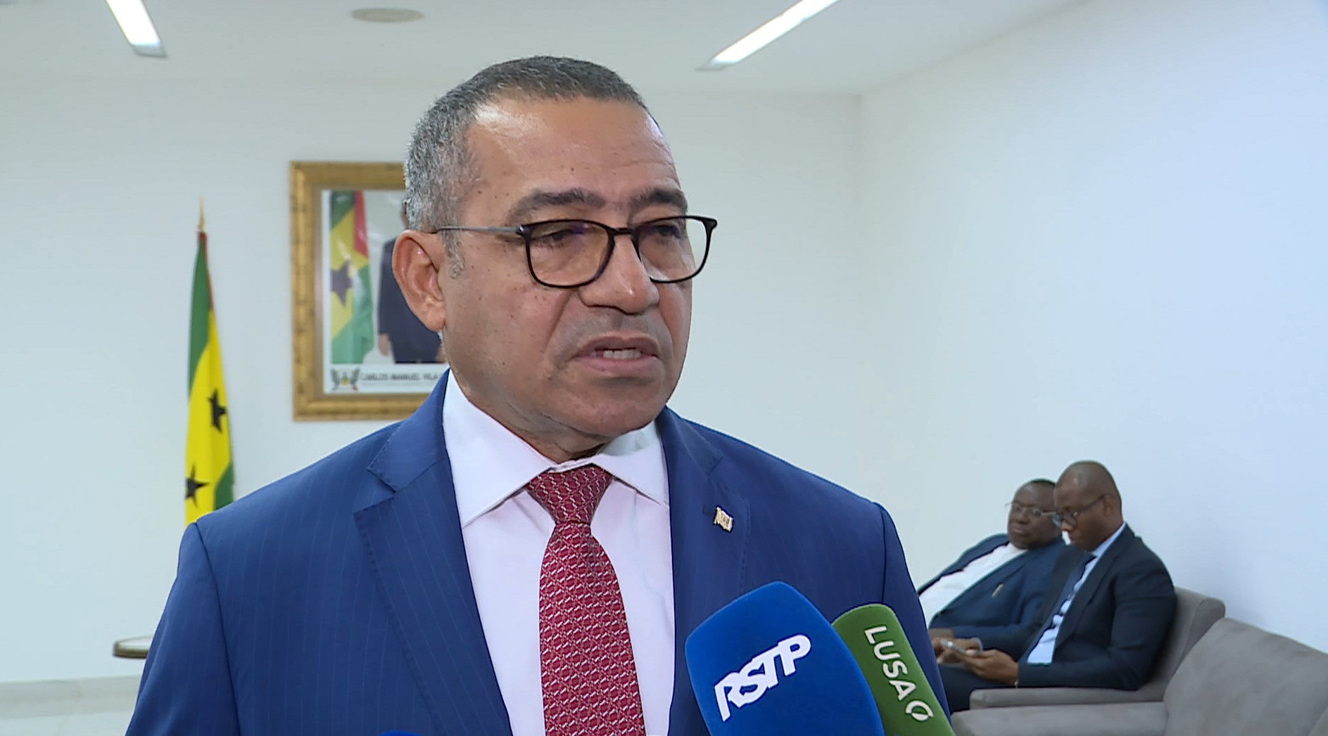 São Tomé e Príncipe - PR garante a parceiros internacionais "tempo ...