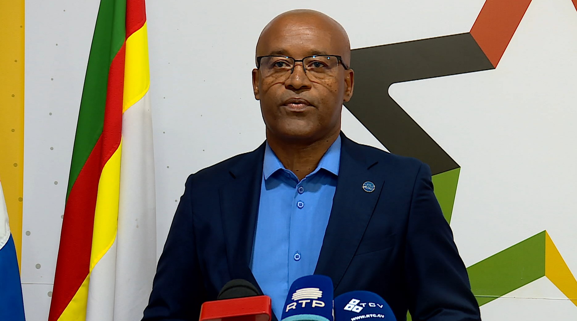 Cabo Verde - PAICV acusa MpD de violar o Código Eleitoral - RTP África