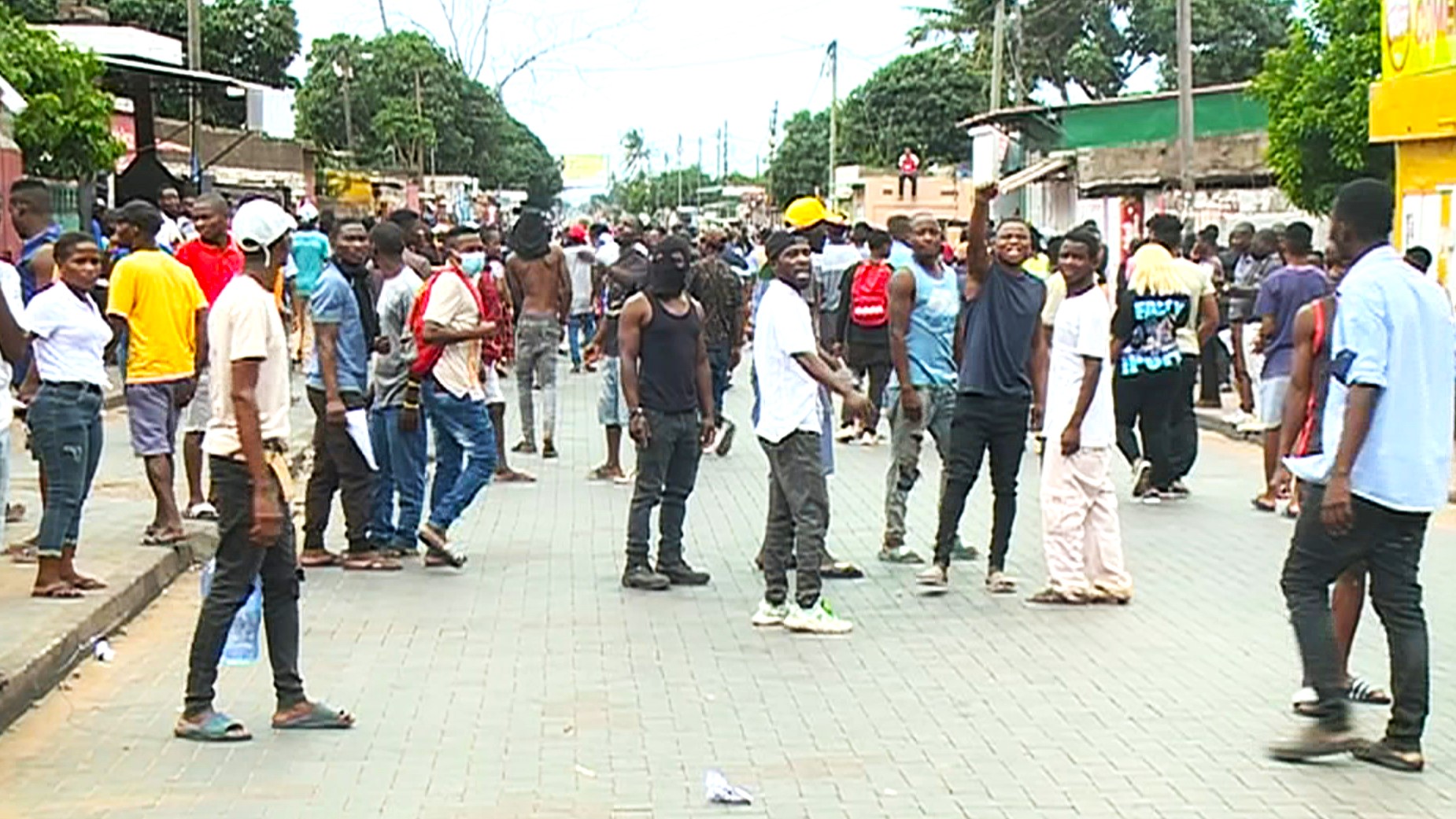 Moçambique - Nyusi pede aos manifestantes que suspendam os protestos e ...