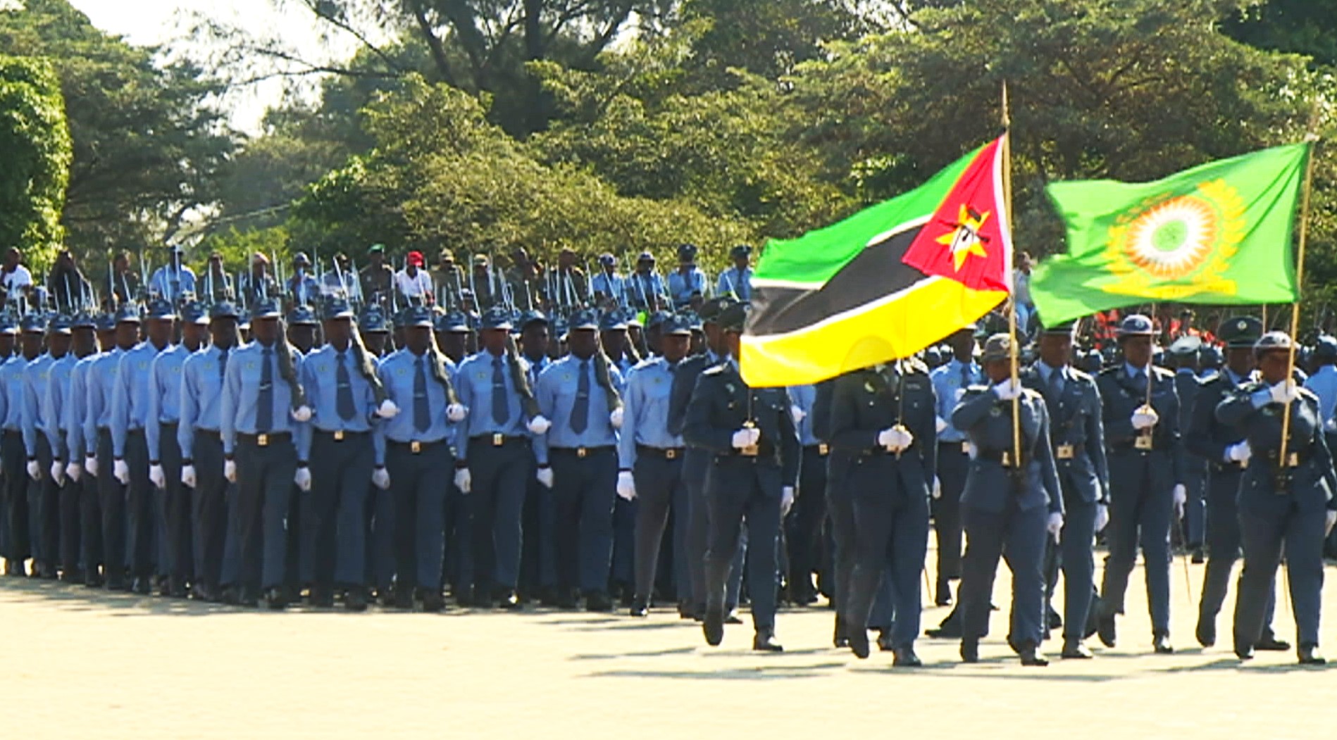 Moçambique - Lançado concurso para recrutamento de 4 mil agentes de ...